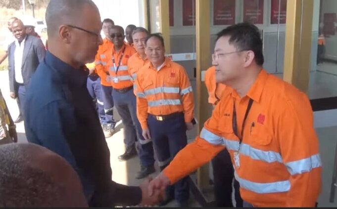 Haut-Katanga : Le ministre des Mines dans les murs de MMG Kinsevere ...